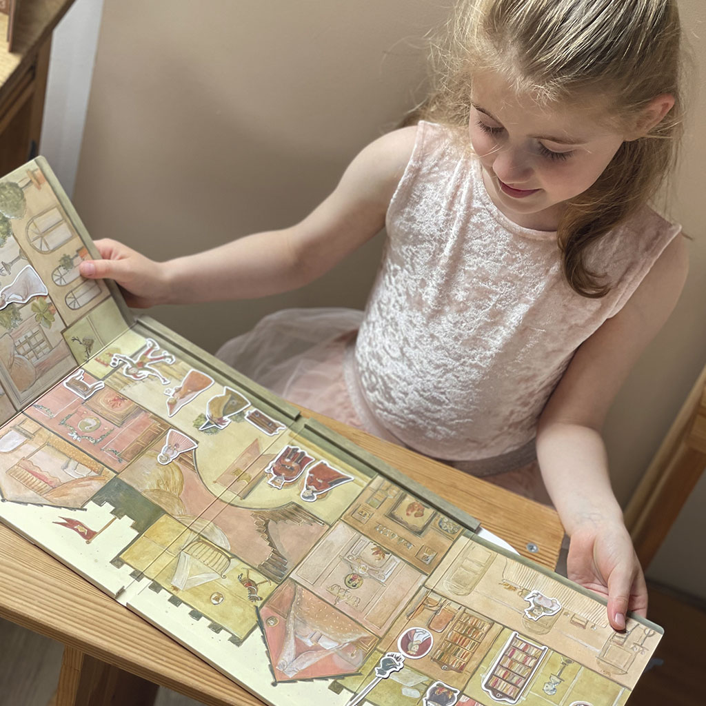 Magnetisk bog med prinsesse | Lærerig leg med magnetbøger